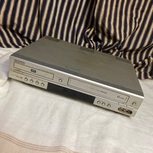 【T4】SAMSUNサムスンDVD/VHSプレーヤーデッキSV-DVD3JG (ヤス) 春木のカーペット/マット/ラグの中古あげます・譲ります｜ジモティーで不用品の処分