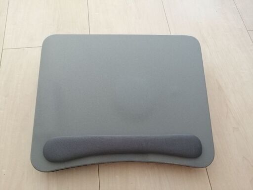 Sofia + Sam 多目的形状記憶フォーム膝上デスク| 43 cmまでのラップトップに対応 (Unui) 大井町のその他の中古あげます ...