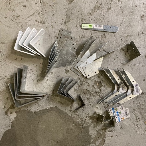 引き渡し予定未使用 31点セットシンプソン 金具 アングル いろいろ セット (東京千葉のみ取引可能) 稲敷のその他の中古あげます・譲ります ...