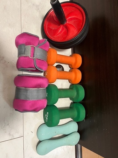 トレーニング用品IGNIOダンベル 3kg/2kg (かい) 北花田のフィットネス、トレーニングの中古あげます・譲ります｜ジモティーで不用品の処分