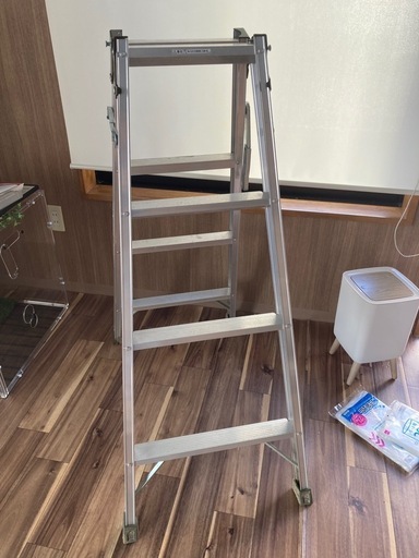 LIFELEX 4段脚立はしご (ないと) 庄内通のオフィス用家具《その他》の中古あげます・譲ります｜ジモティーで不用品の処分