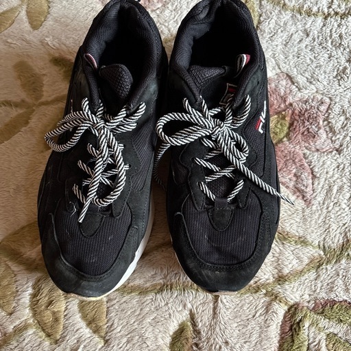 【引取限定】FILA 25.5 (むー) 木更津の靴《スニーカー》の中古あげます・譲ります｜ジモティーで不用品の処分