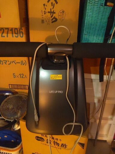 LIFE UP PRO 中古ジャンク品 (年寄り貧乏爺爺) 滝不動の美容家電《ボディケア》の中古あげます・譲ります｜ジモティーで不用品の処分