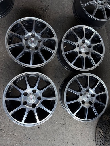 LOXARNY SPORT 15インチ アルミホイール 4本セット 5穴 15×6J PCD 114.3 +53 ロクサーニ スポーツ (FK) 旭川のタイヤ、ホイールの中古あげます・譲ります ...