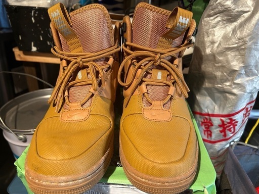 Nike ブラウン ハイカットスニーカー (K) 赤塚の靴《アウトドア Nike ブラウン ハイカットスニーカー (K) 赤塚の靴《アウトドア