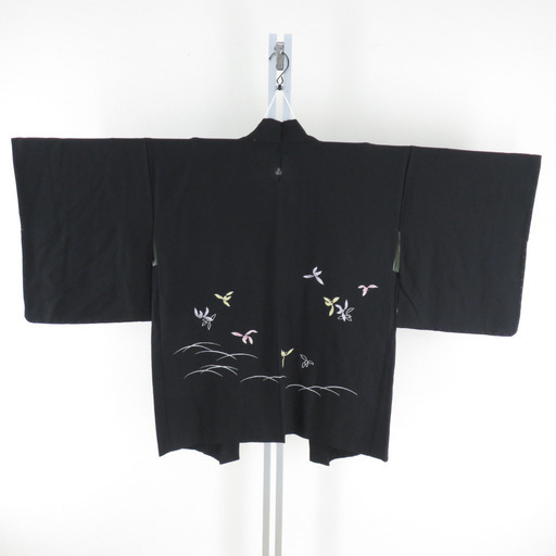 羽織 正絹 友禅染 芝草に菖蒲 黒色 絵羽柄 一つ紋 着物コート 羽織 正絹 友禅染 芝草に菖蒲 黒色 絵羽柄 一つ紋 着物コート