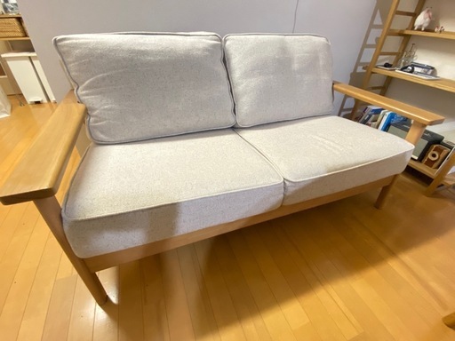 KEYUCA karev Sofa (shiro) 練馬のソファ《2人掛けソファ》の中古あげます・譲ります｜ジモティーで不用品の処分