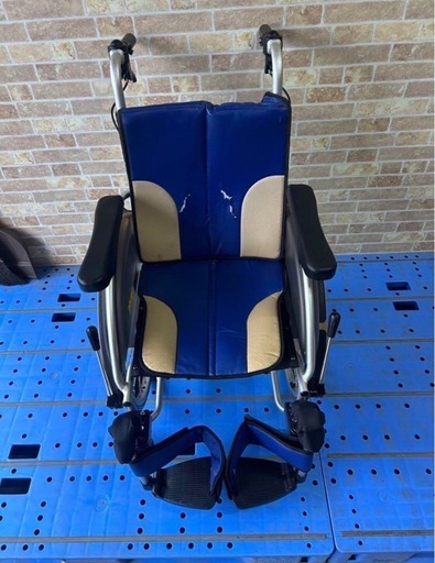 人気商品！MIKI 【スキットシリーズ】SKT-500 自走式6輪車いす (スルメ2) 小山のその他の中古あげます・譲ります｜ジモティーで不用品の処分