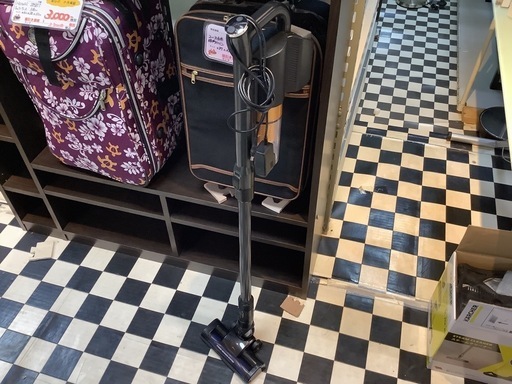 【リサイクルサービス八光】2022年製アイリスオーヤマ充電式サイクロンクリーナーDKSCD-141P-BK (八光) 鹿児島の生活家電《掃除機》の中古あげます・譲ります｜ジモティーで不用品の処分