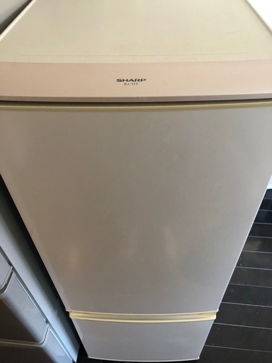 SHARP 冷蔵庫ピンク色 (ぶーやん) 帯広のキッチン家電《冷蔵庫》の中古あげます・譲ります｜ジモティーで不用品の処分