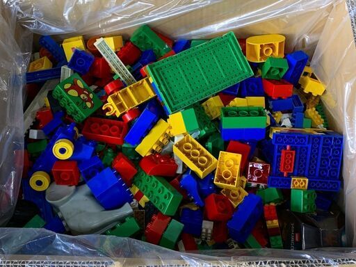レゴブロック？メーカー不明詳細不明組み立てブロックまとめ約9kg中古傷汚れ有り (Run★chi) 長生のおもちゃ《ブロック》の中古あげます・譲ります｜ジモティーで不用品の処分