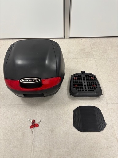 バイク用リアボックスSHAD SH25 付属品付き (nisco) 竹橋のその他の中古あげます・譲ります｜ジモティーで不用品の処分