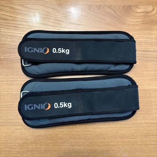 IGNIO 0.5kgアンクルウェイト2個セット (kao) 古国府のフィットネス、トレーニングの中古あげます・譲ります｜ジモティーで不用品の処分
