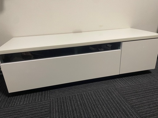 lowya 120 ローテレビボード 台 ホワイト 木製 ほぼ新品購入品 (Kei) 上板橋の収納家具《テレビ台》の中古あげます・譲ります｜ジモティーで不用品の処分